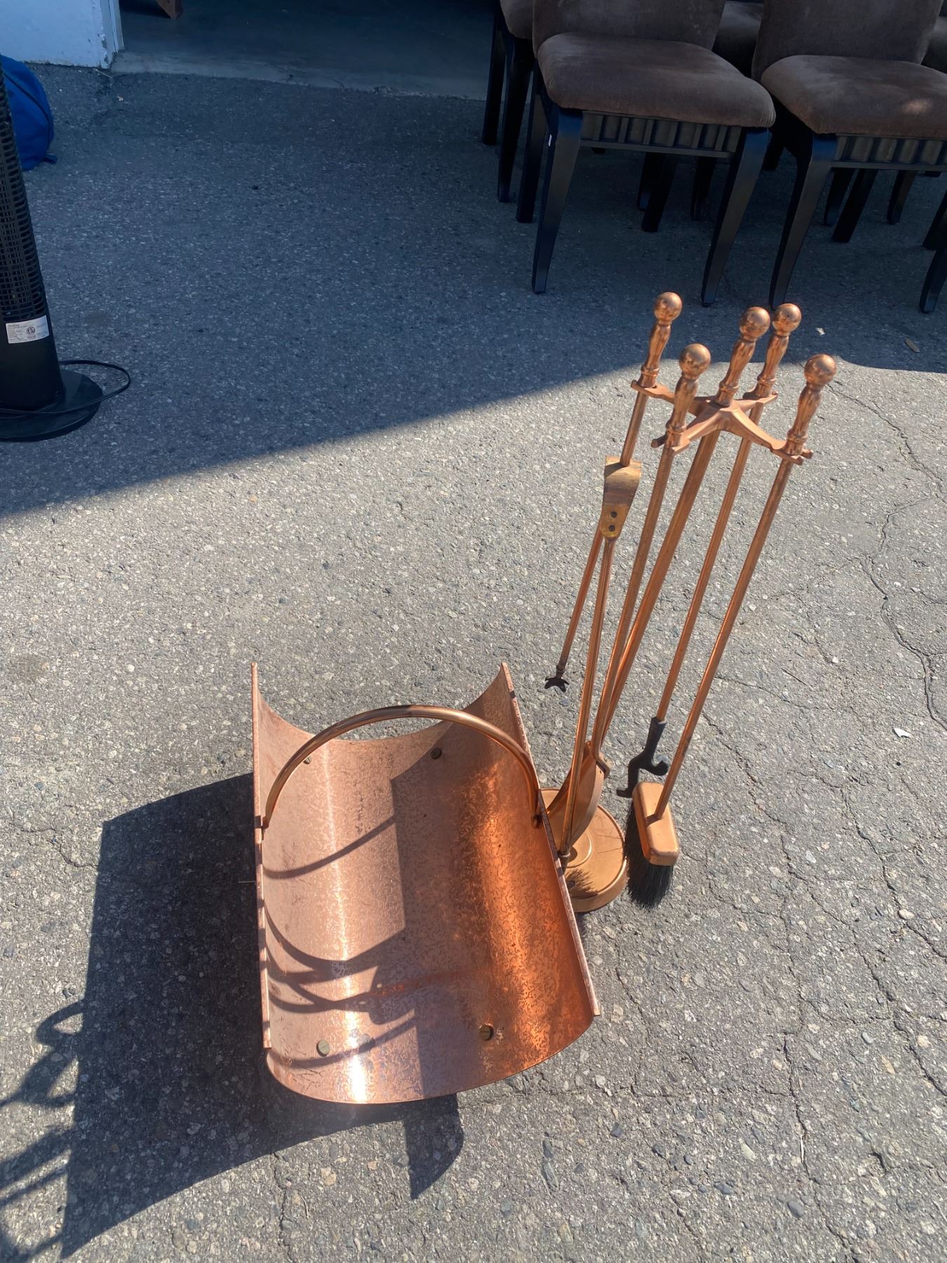 Log holder and companion set