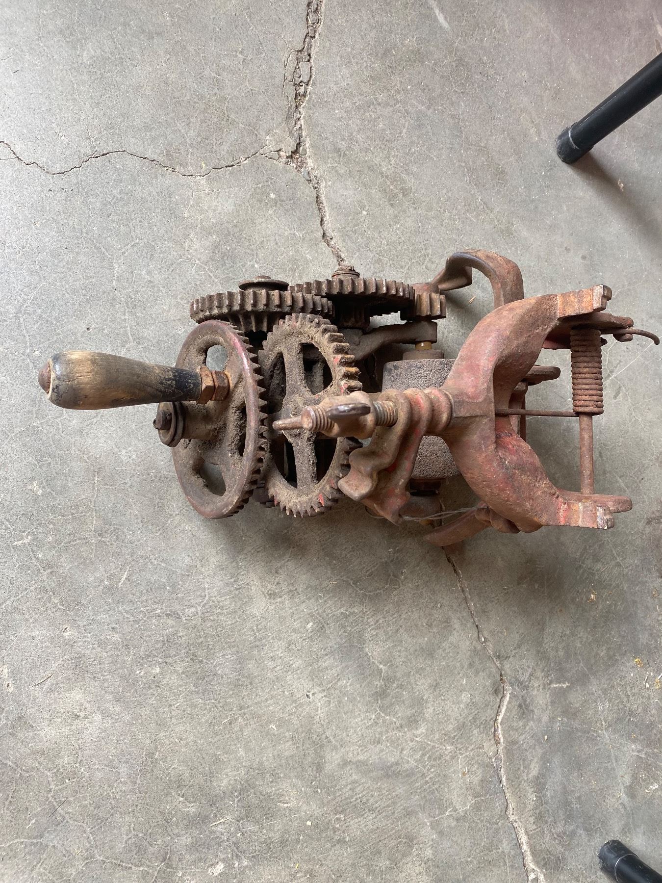 Hand crank sickle scythe grinder machine sharpener