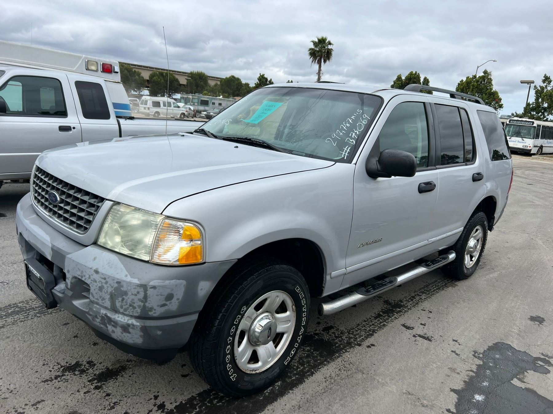 2002 Ford Explorer XLS
