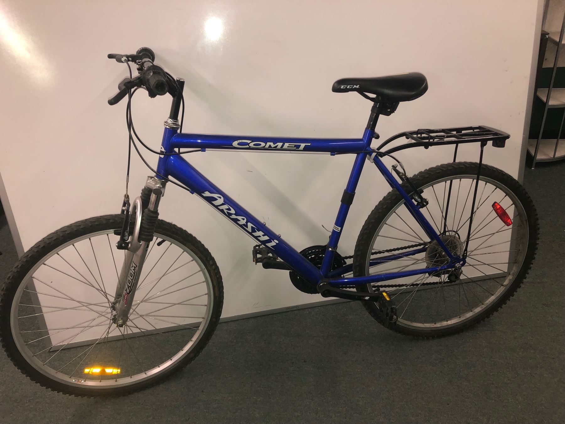 Arashi Comet mountain bike w/shocks