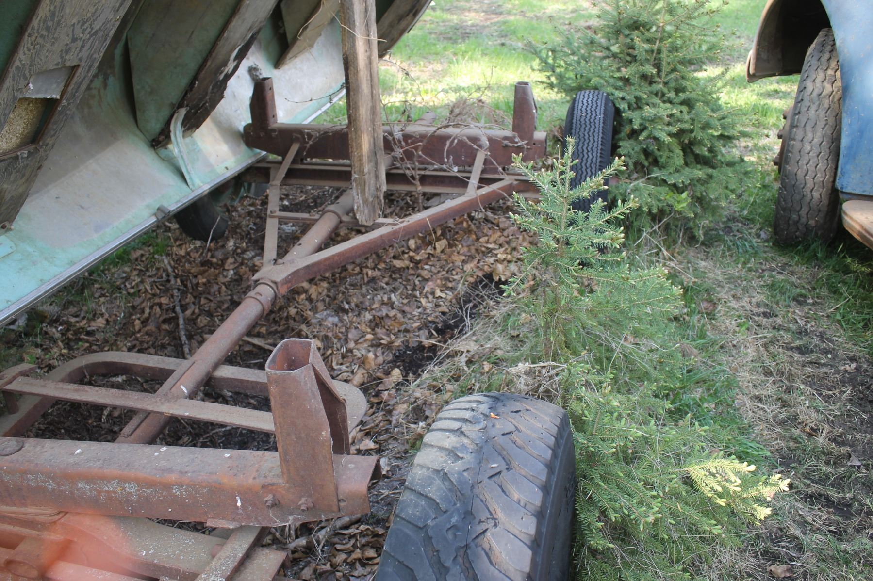 Steel frame hay wagon