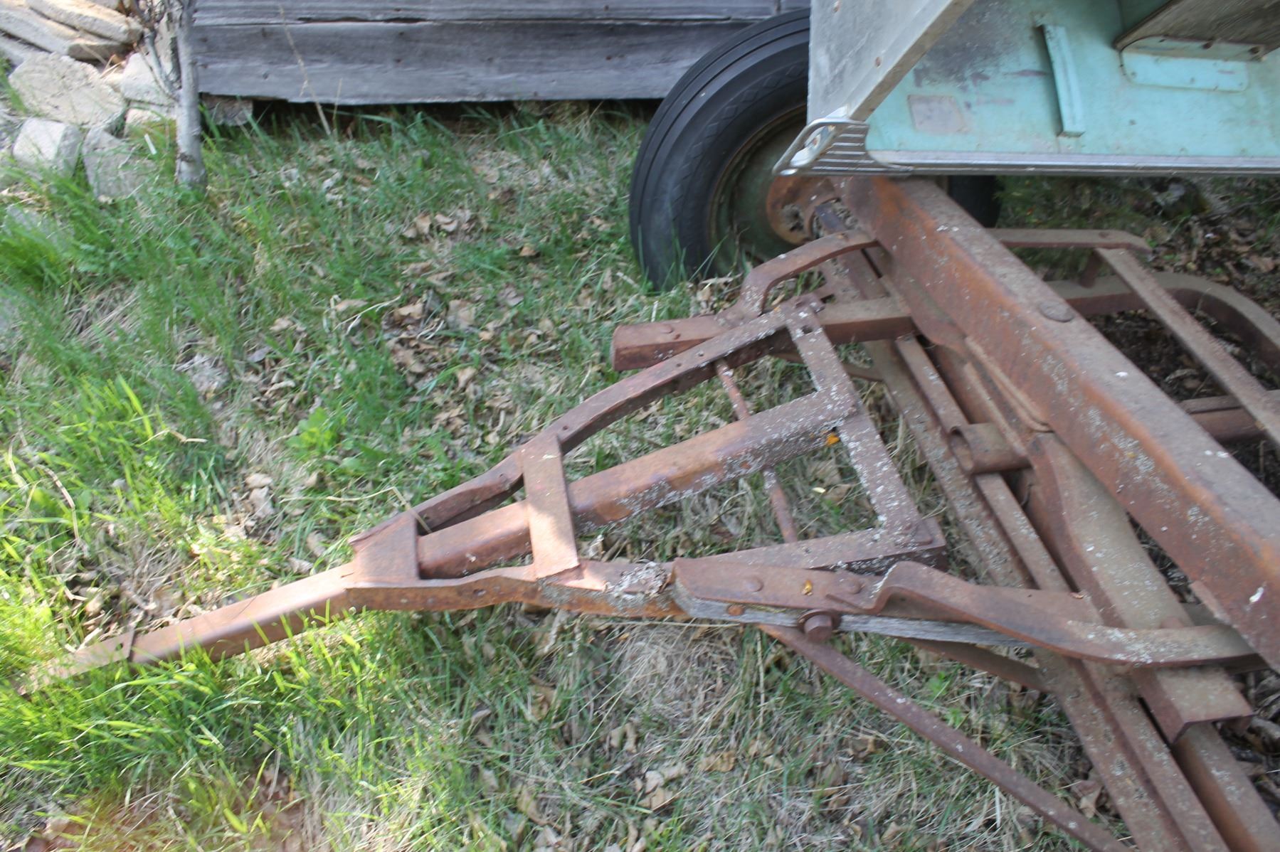 Steel frame hay wagon