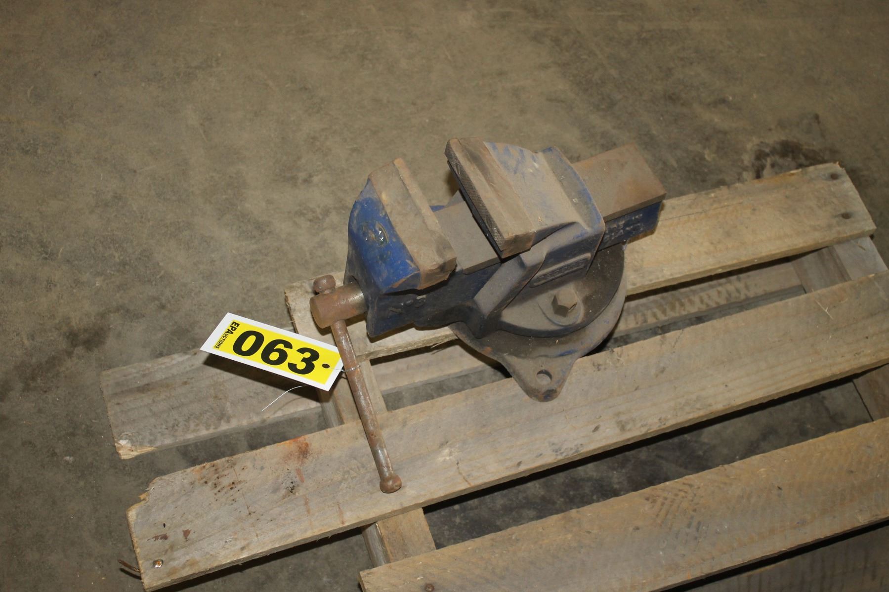 4 inch swivel base vice.