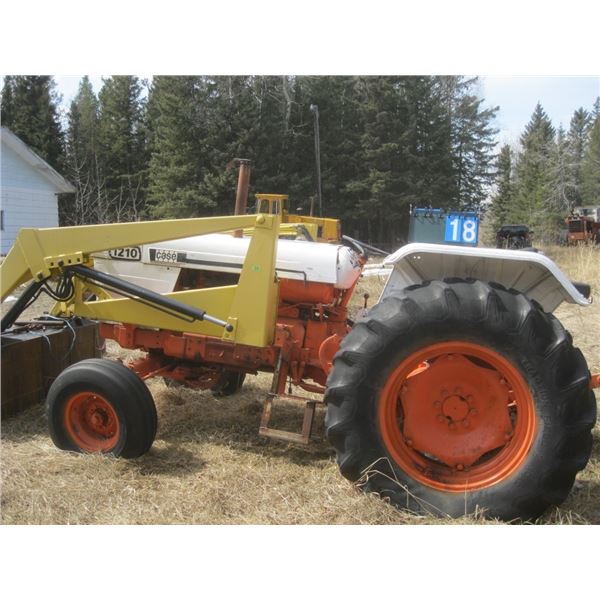 Case 1210 Tractor with bucket