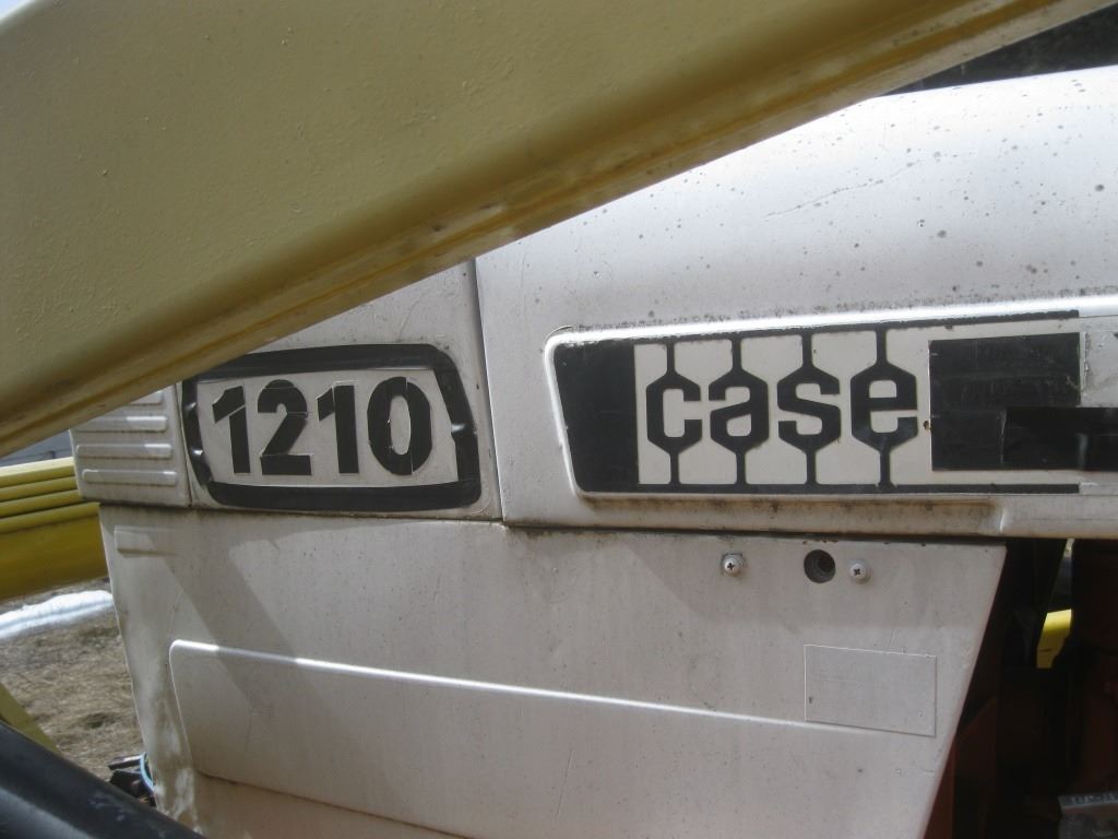 Case 1210 Tractor with bucket