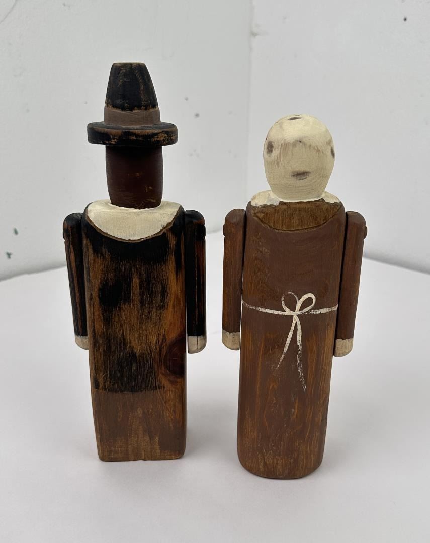 Wolf Creek Folk Art Wood Pilgrim Carvings