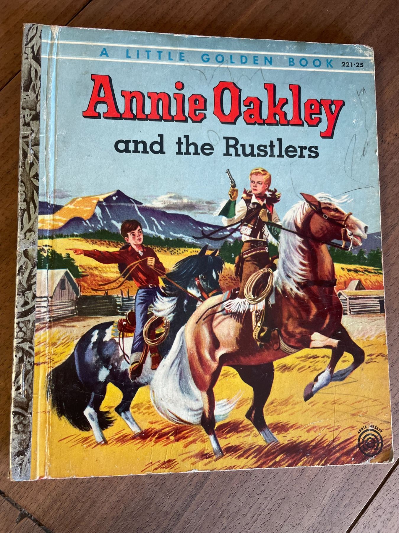 Annie Oakley Little Golden Book