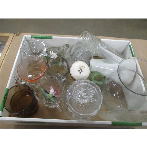 BOX C/W ASSORTED GLASSWARE
