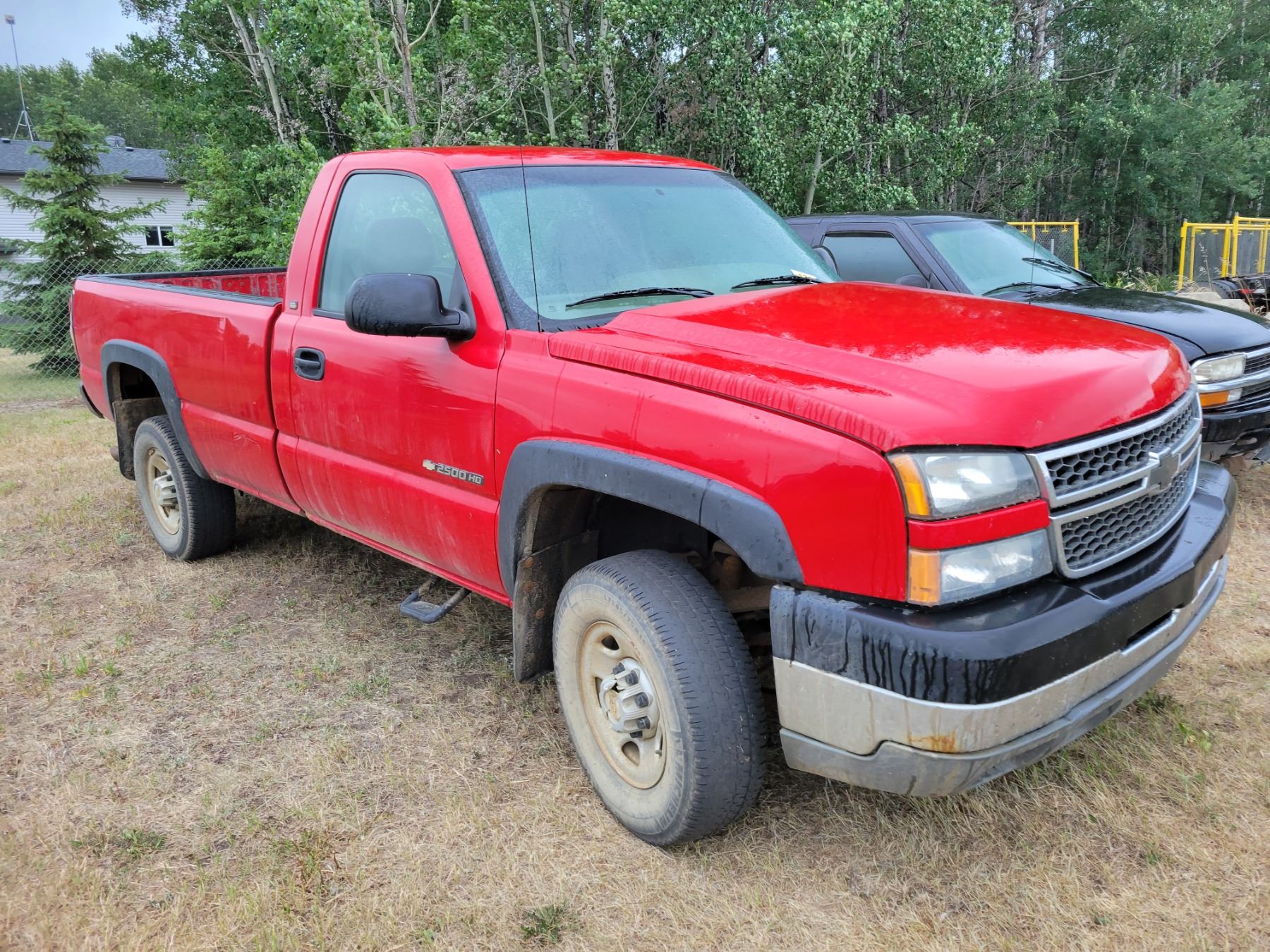 2005 Chev. 2500 Red, Reg cab, V8 Auto, 2x4, Red, 279,490 Km, Air, rear ...