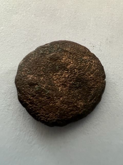 ORIGINAL ROMAN COIN 4th -5thth Century Roman Empire Relic