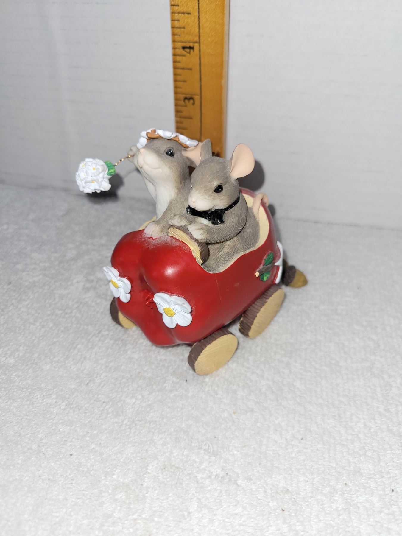 SUPER ADORABLE JUST MARRIED MICE (MOUSE) FIGURINE