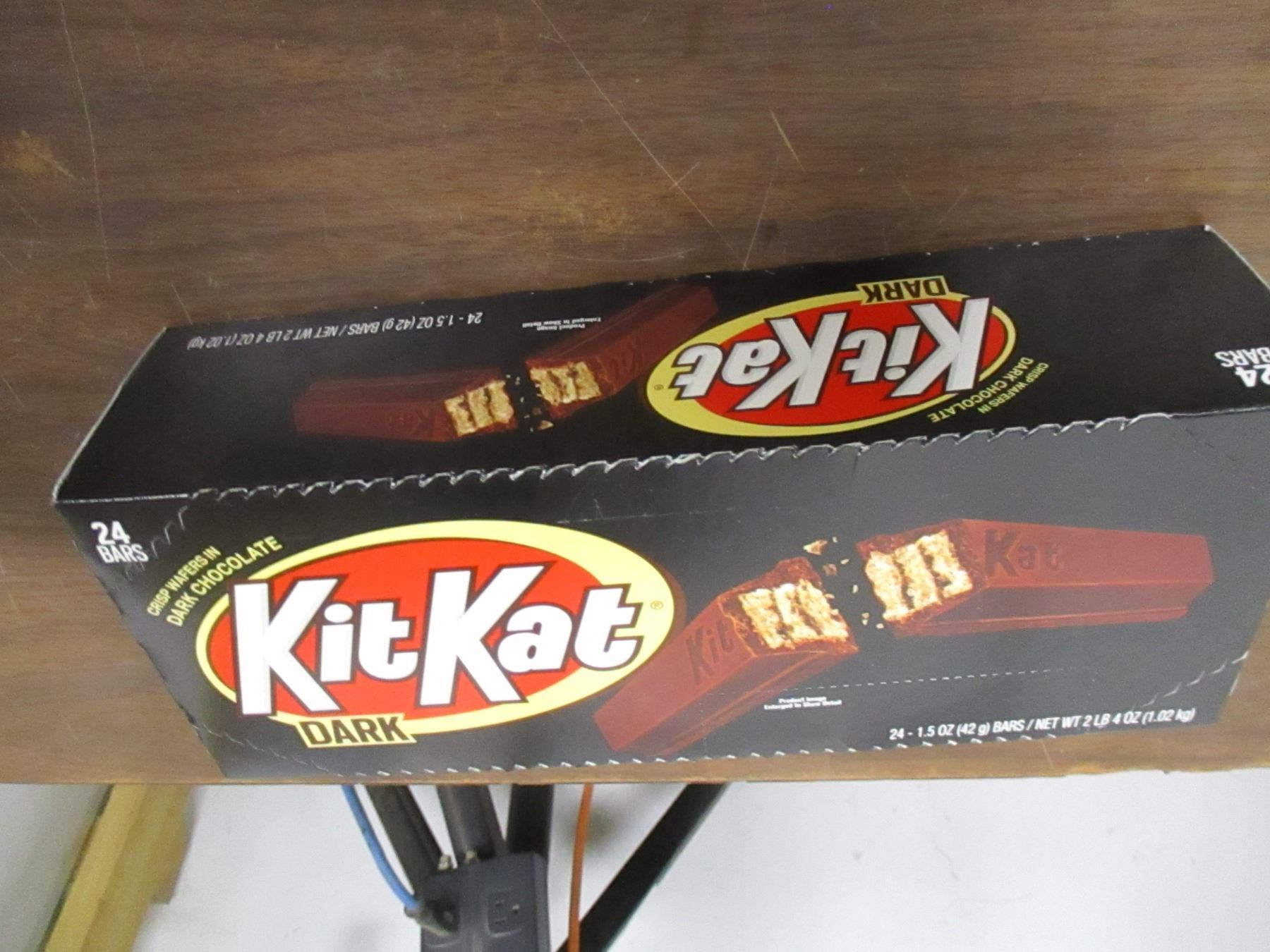 DARK CHOCOLATE KIT KAT BARS (24 X 1.5 OZ) - PER BOX