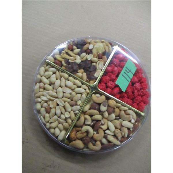 TRAY C/W ASSORTED NUTS (600G)