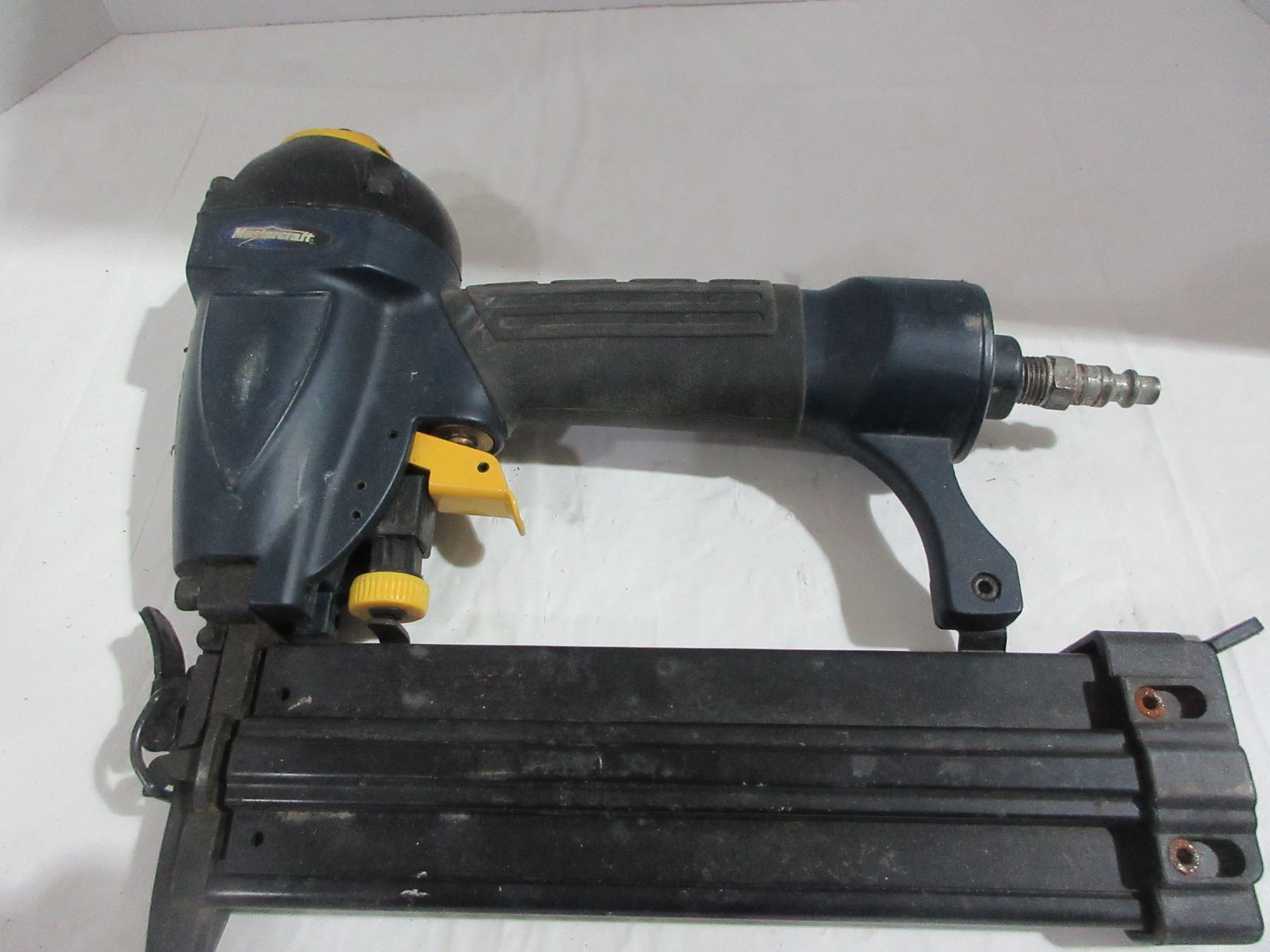 MASTERCRAFT BRAD NAILER/STAPLER (AIR)