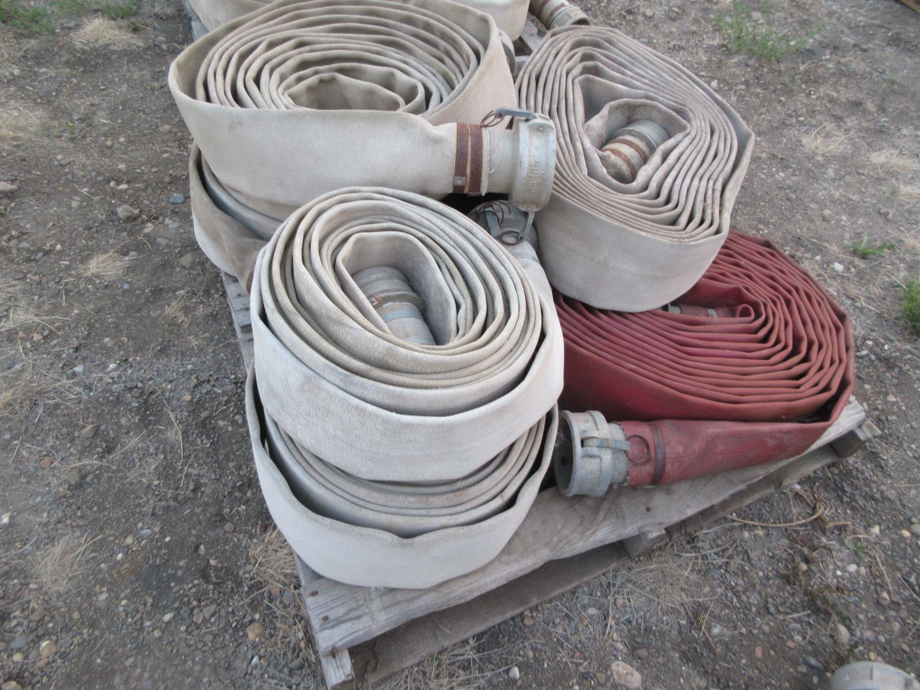 PALLET C/W 4" RAG HOSE (7 ROLLS)