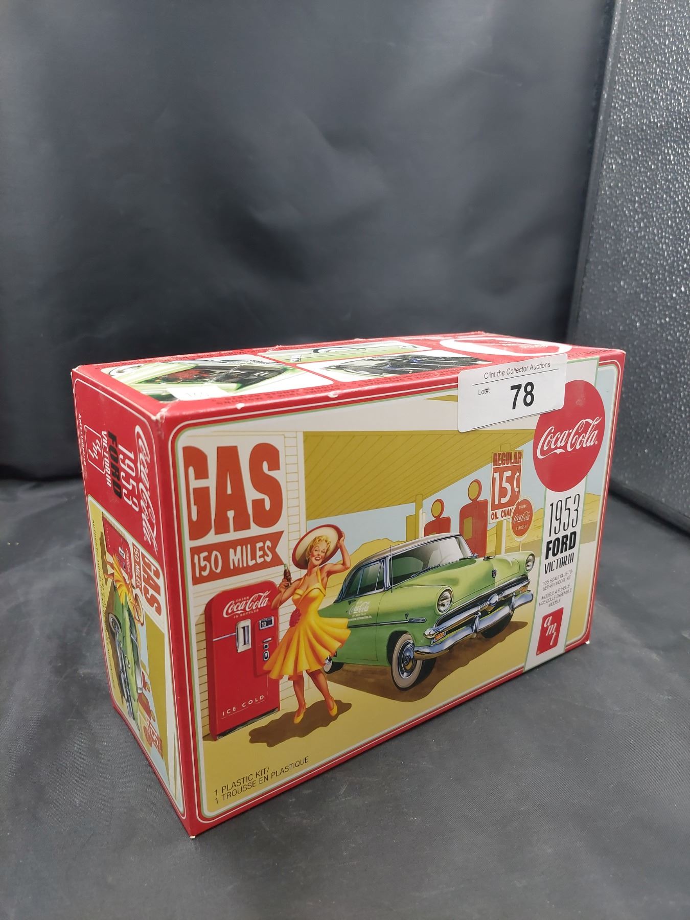 COCA COLA 1953 FORD VICTORIA MODEL KIT