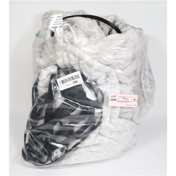 STORE RETURN GREY THROW STORE RETURN GREY THROW