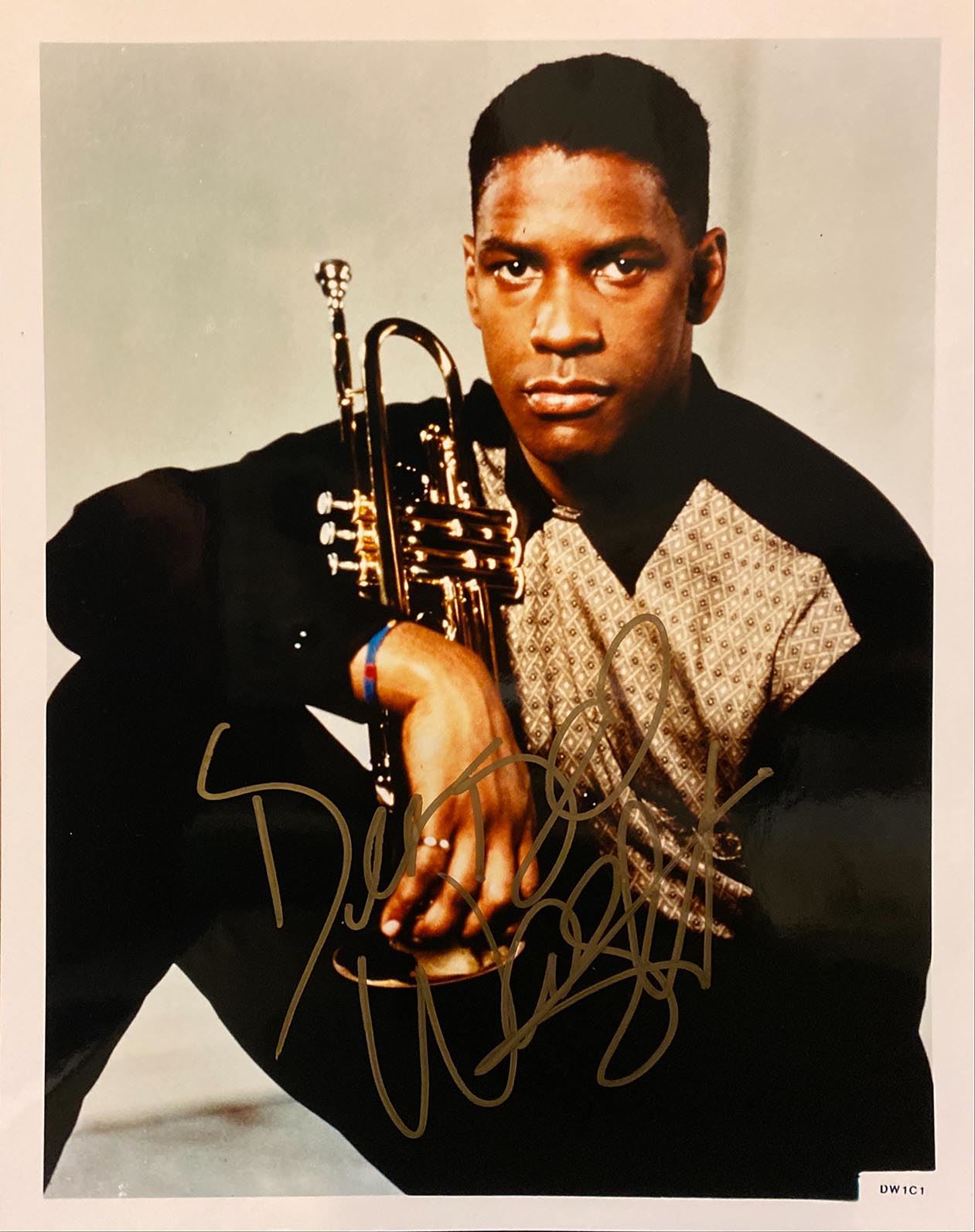 Denzel Washington signed photo. GFA Authenticated