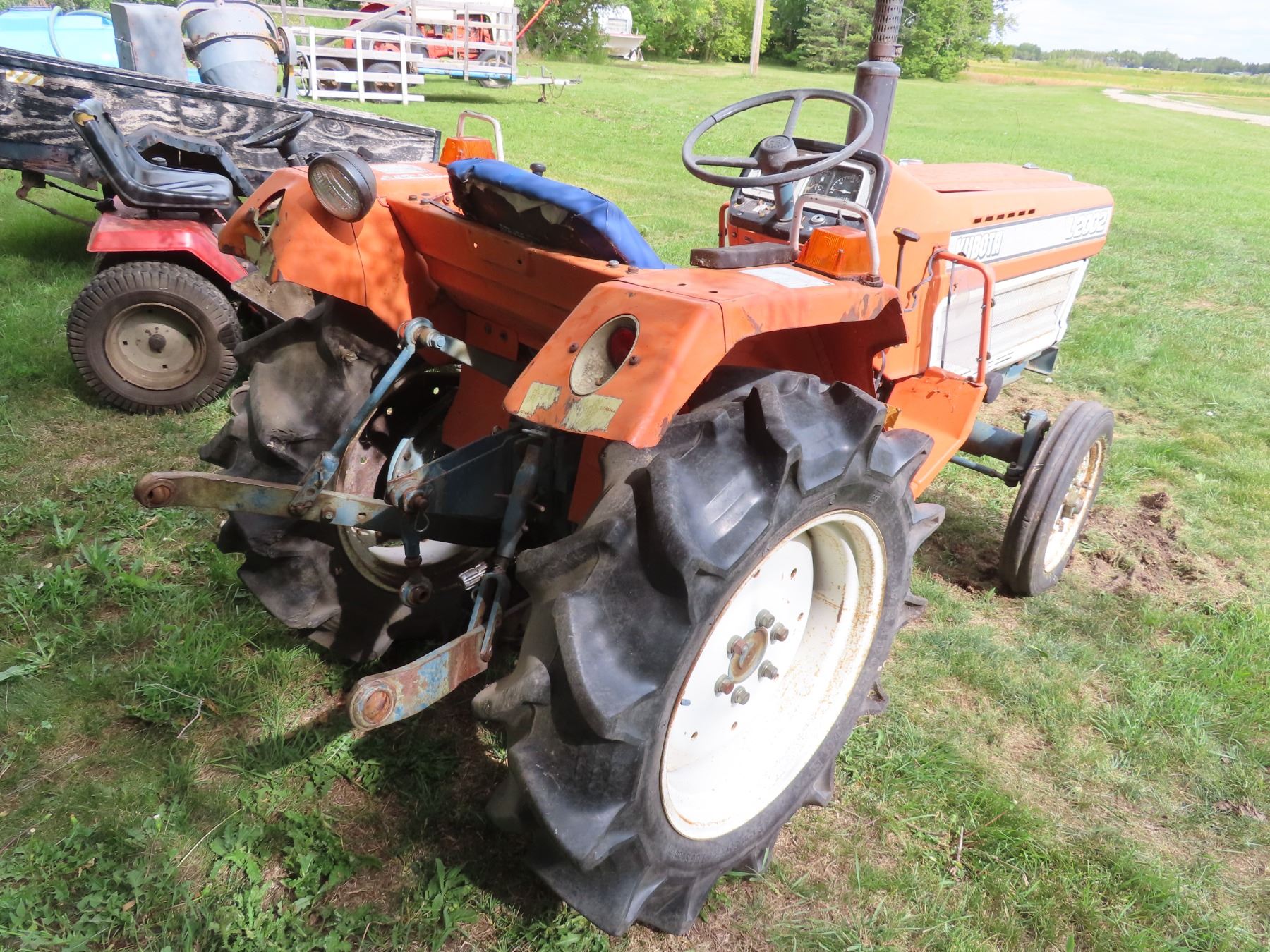 Kubota L2002 19.7Horsepower Chassis Serial: 10351, 20PS/2500rpm, 731hrs MATCHES LOT 430 ...
