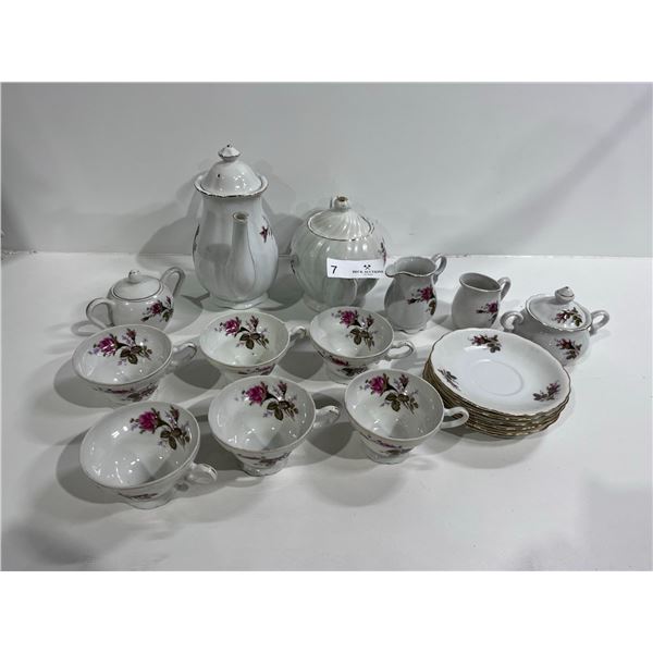 Tea Cups Set Beck Auctions Inc