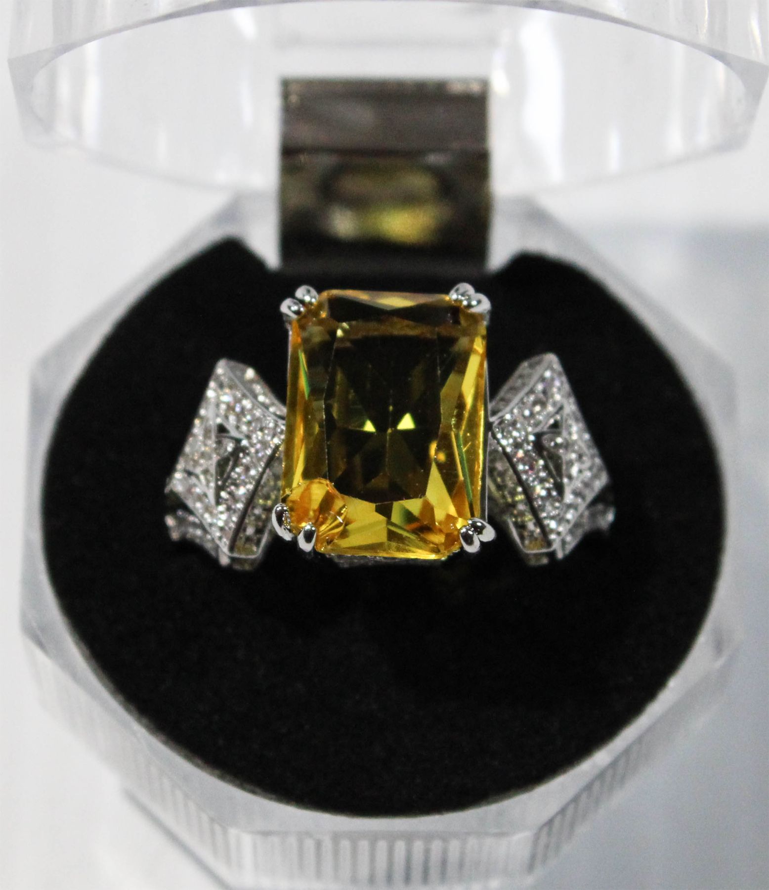 RADIANT CUT CITRINE COLORED STONE W/CLEAR ACCENTS