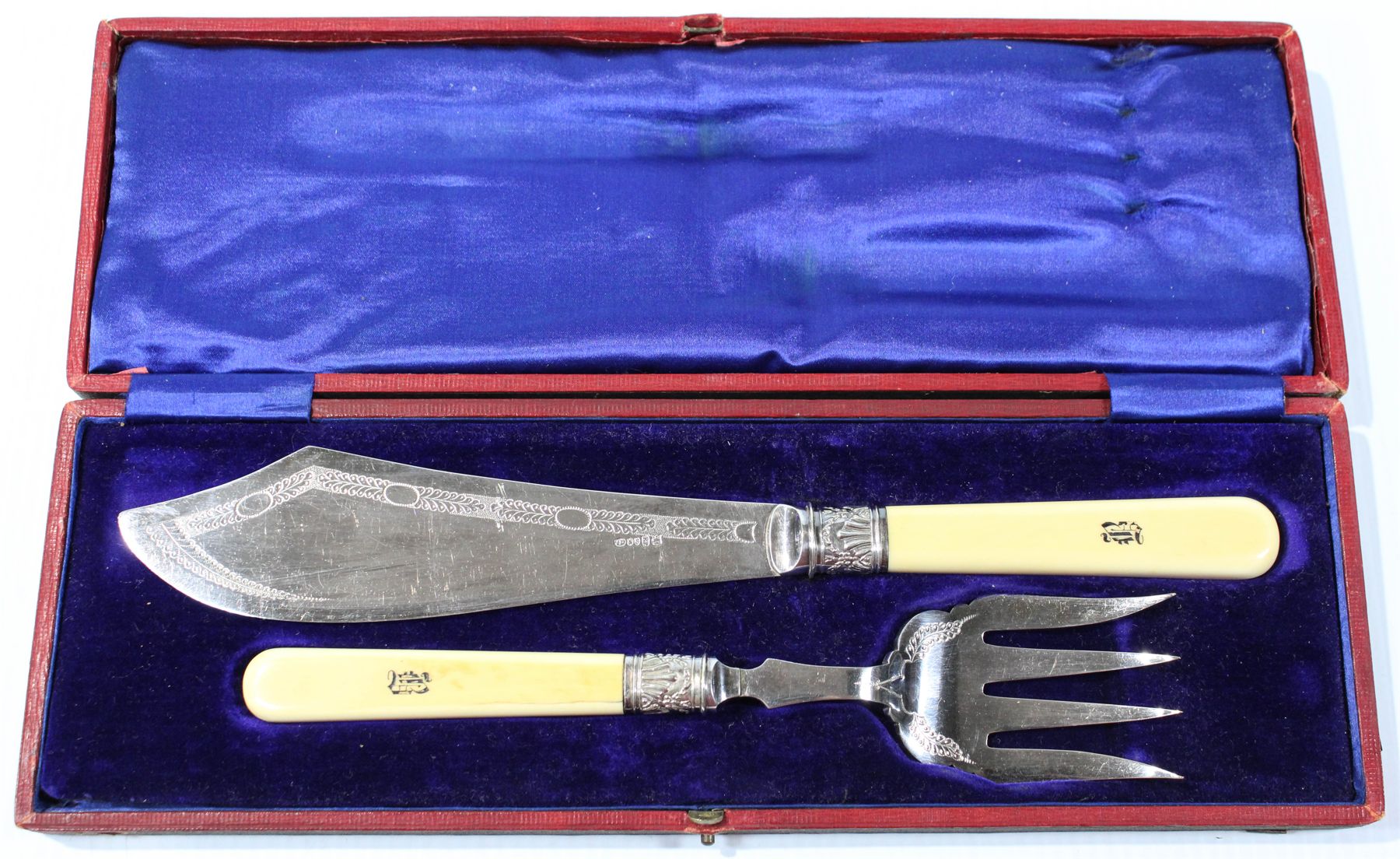 BONE HANDLE CARVING SET