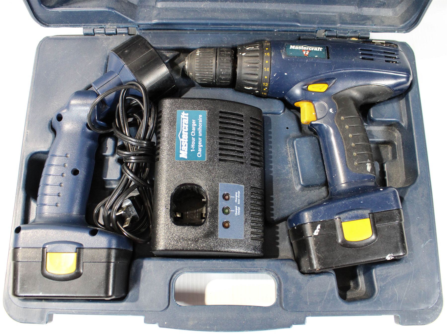 MASTERCRAFT CORDLESS DRILL & FLASHLIGHT SET