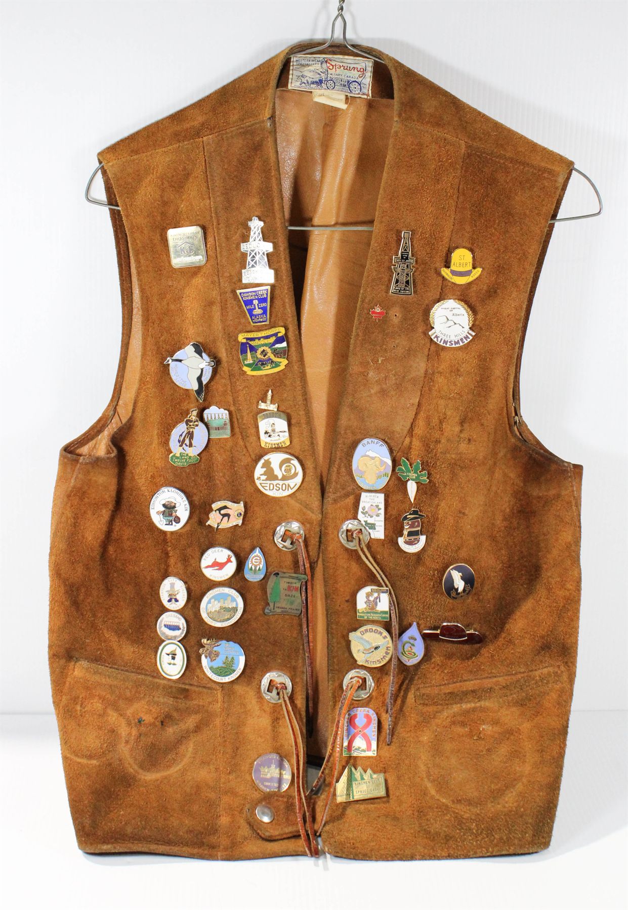 WESTERN LEATHER VEST WITH PINS