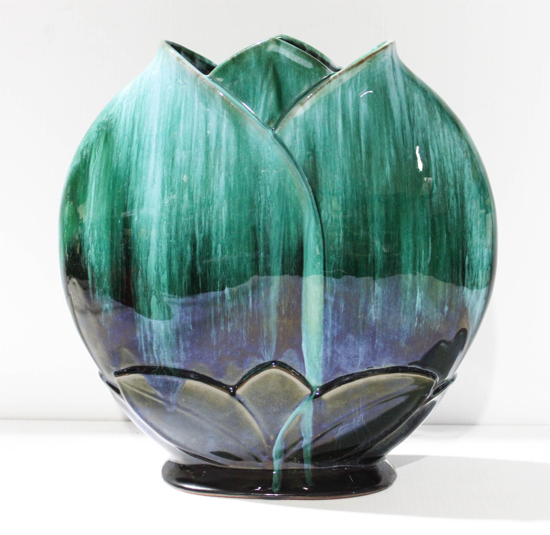 BLUE MOUNTAIN POTTERY TULIP DESIGN VASE
