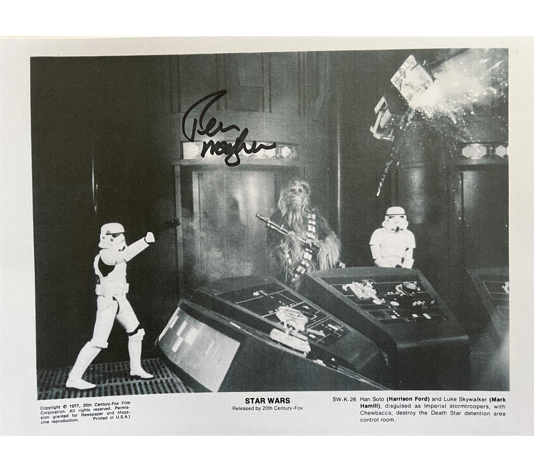 Star Wars Peter Mayhew signed photo. GFA Authenticated