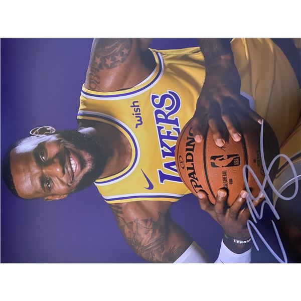 LA Lakers LeBron James signed photo
