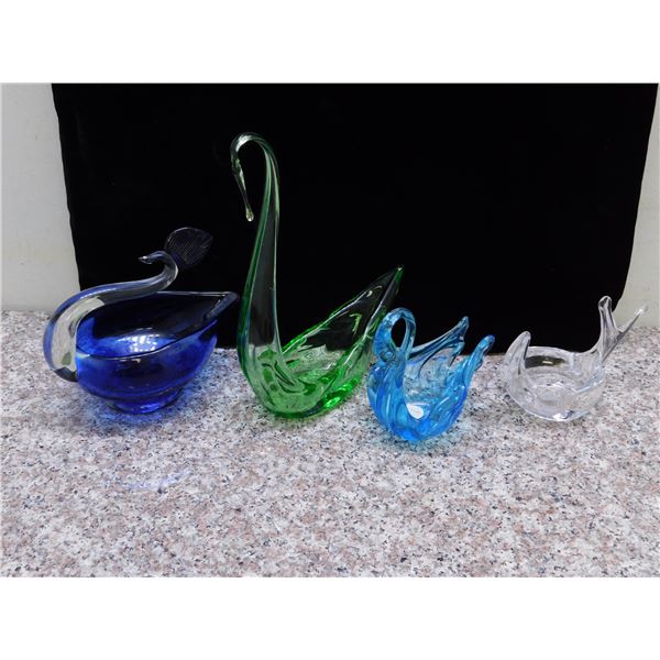 Lot Of 4 Art Glass Blown Glass Birds