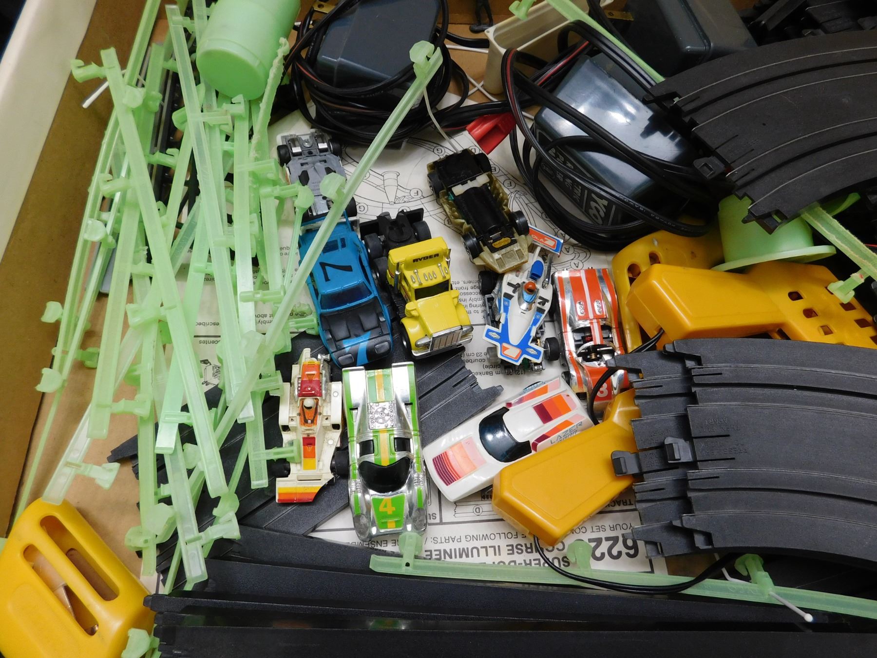 Vintage TYCO Super Duper Double Looper with Nite Glow Racing Cars Playset