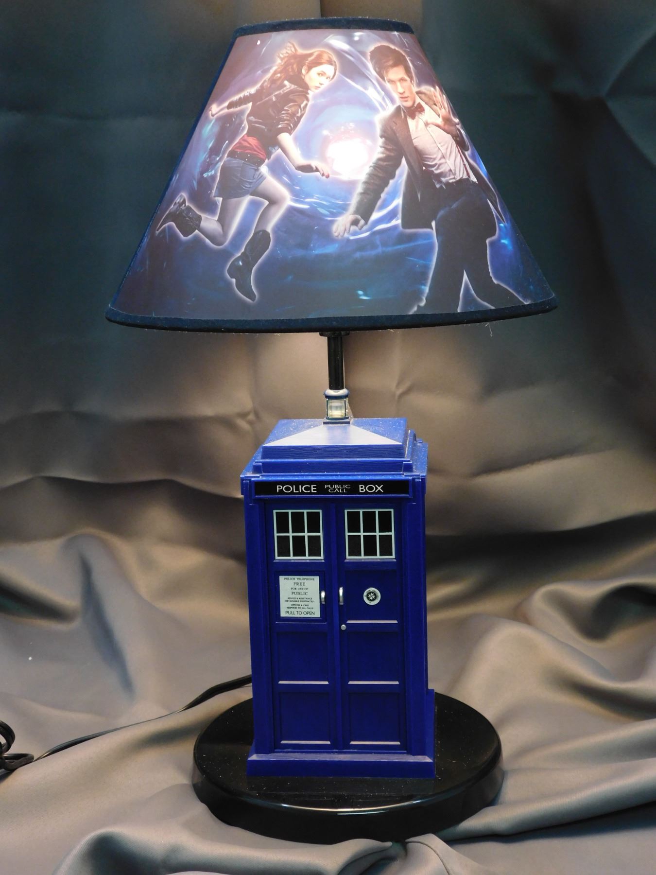 Doctor Who 11th Doctor Matt Smith Telephone Box Novelty Desk Lamp