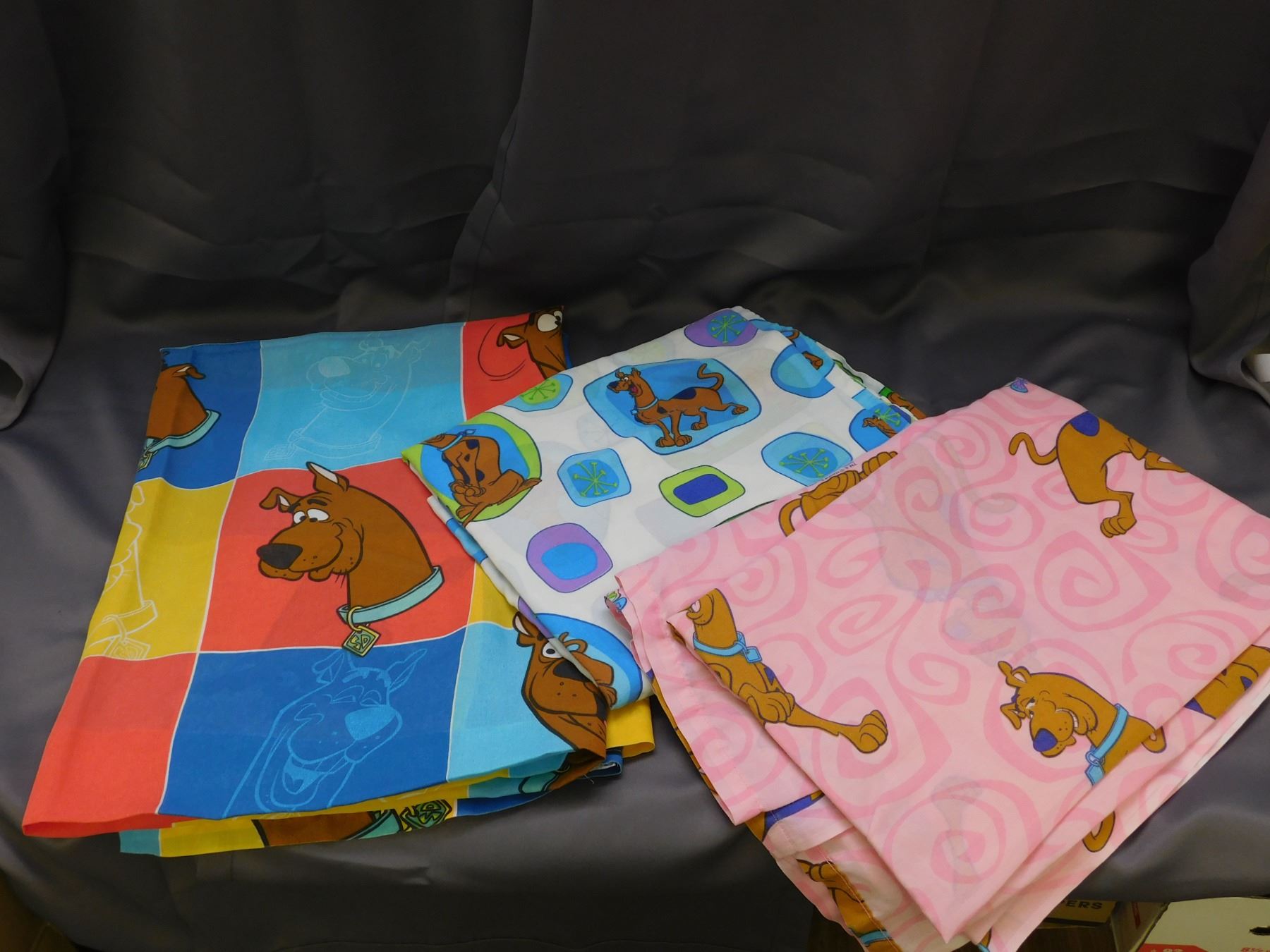 Lot of 3 1999 Scooby Doo Flat Sheets Bedsheets 3 Different Patterns Fabric