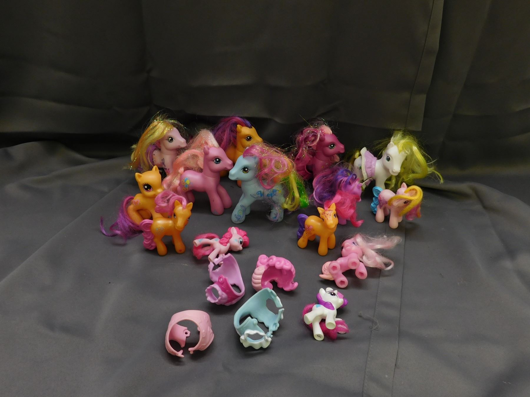 Lot of 14 My Little Pony Figurines + Accessories
