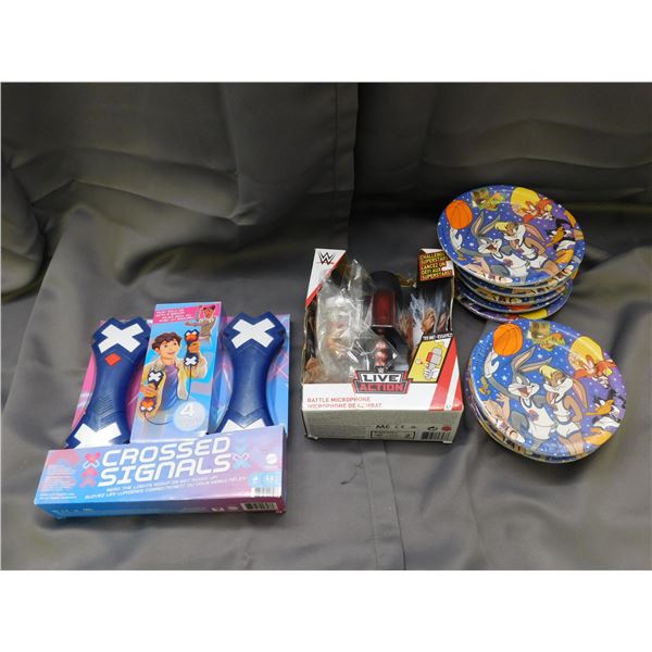 Lot of 12 Crossed Signals Interactive Game, WWE WWF Live Action Battle ...