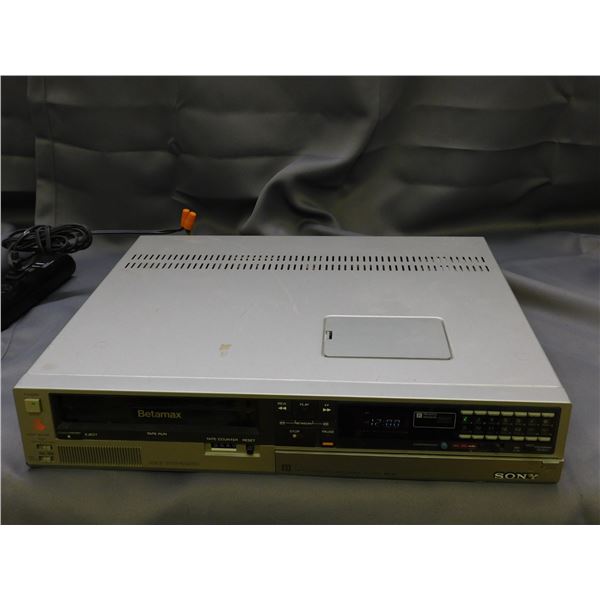 SONY SL-2410 Betamax VCR Player