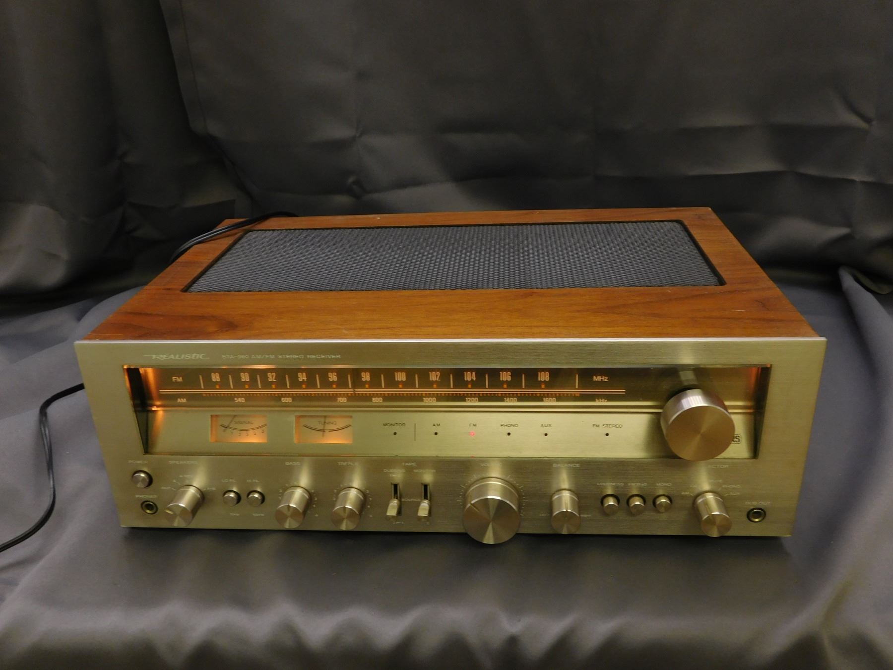 Realistic STA-960 AM FM Stereo Receiver