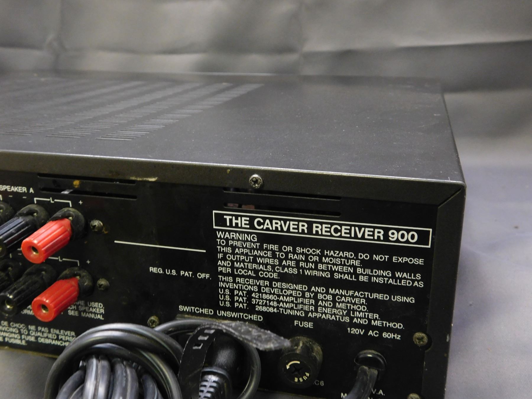 The Carver Receiver 900 Magnetic Power Amplifier Model *for parts*