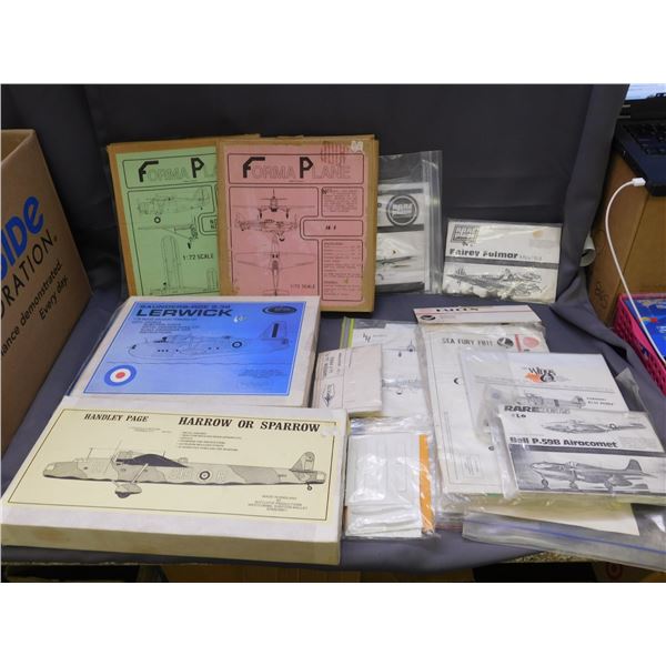 Lot of 14 Vintage Vacuum Formed Model Kits All Complete Most 1/72s