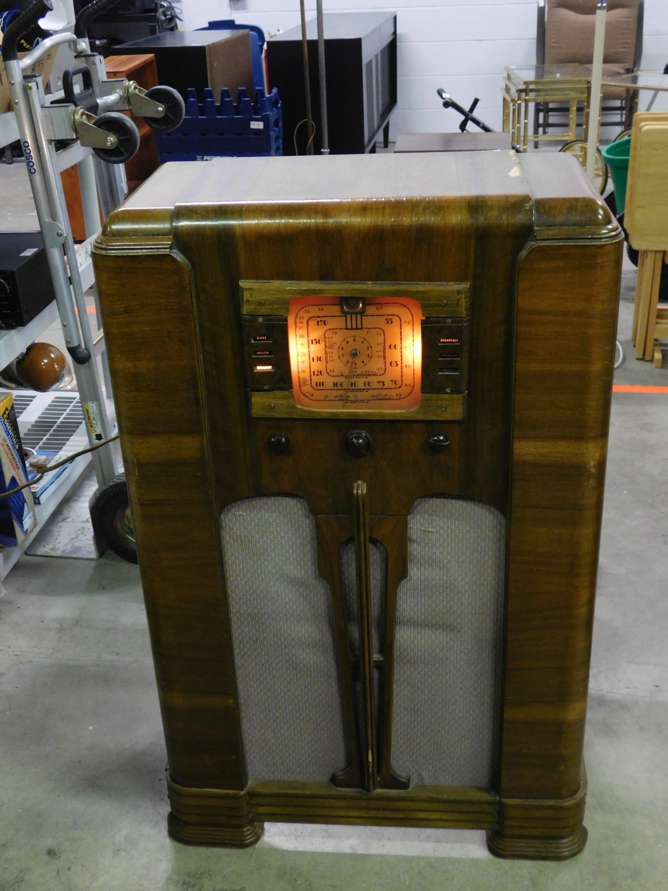 Vintage RCA Victor Model 88-K Magic Brain Antique Wooden Tube Radio ...