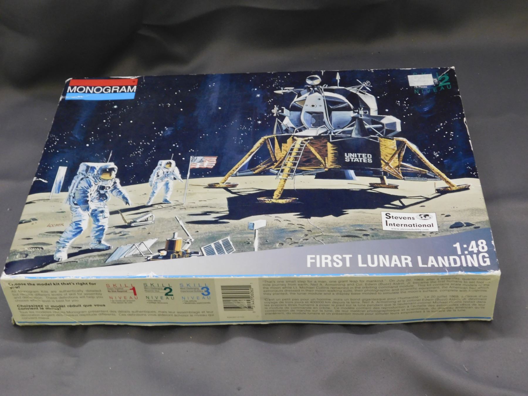 Monogram First Lunar Landing 1:48 Model Kit Diorama
