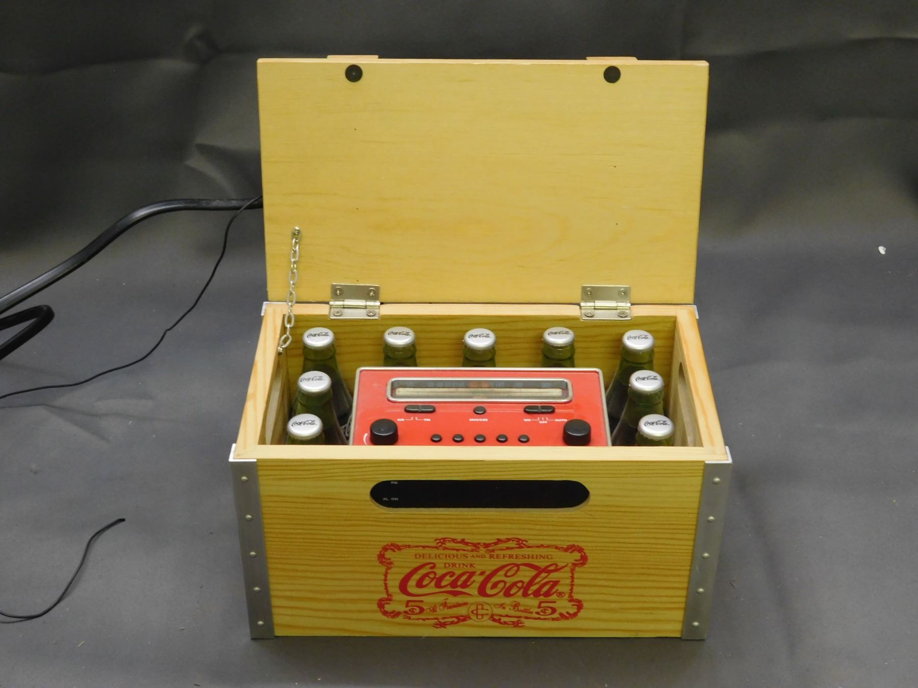 Coca Cola Crate AM FM Alarm Clock Radio