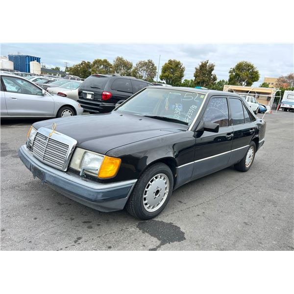 1990 Mercedes-Benz 300-Class 300 E