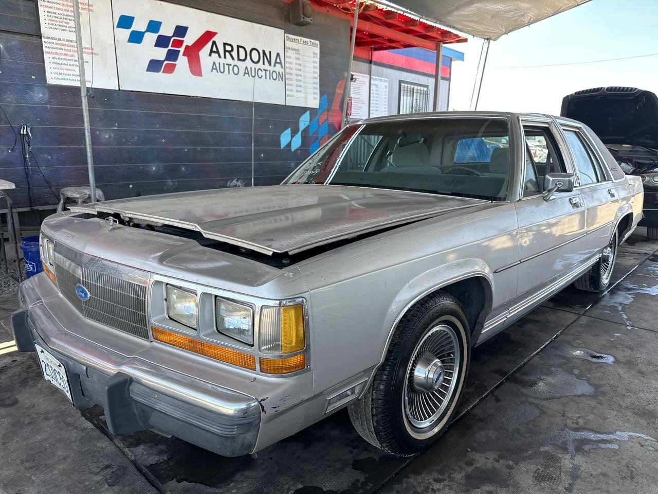 1989 FORD LTD CROWN VICTORIA