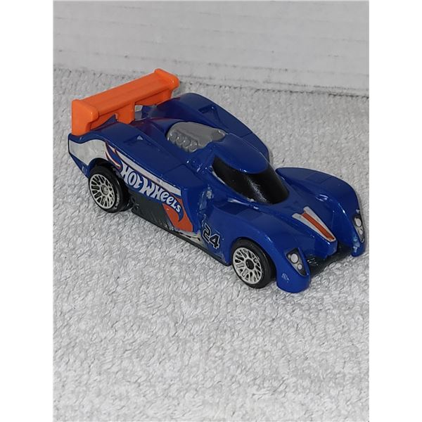 HOT WHEELS MCDONALDS FRICTION CAR (WORKS)