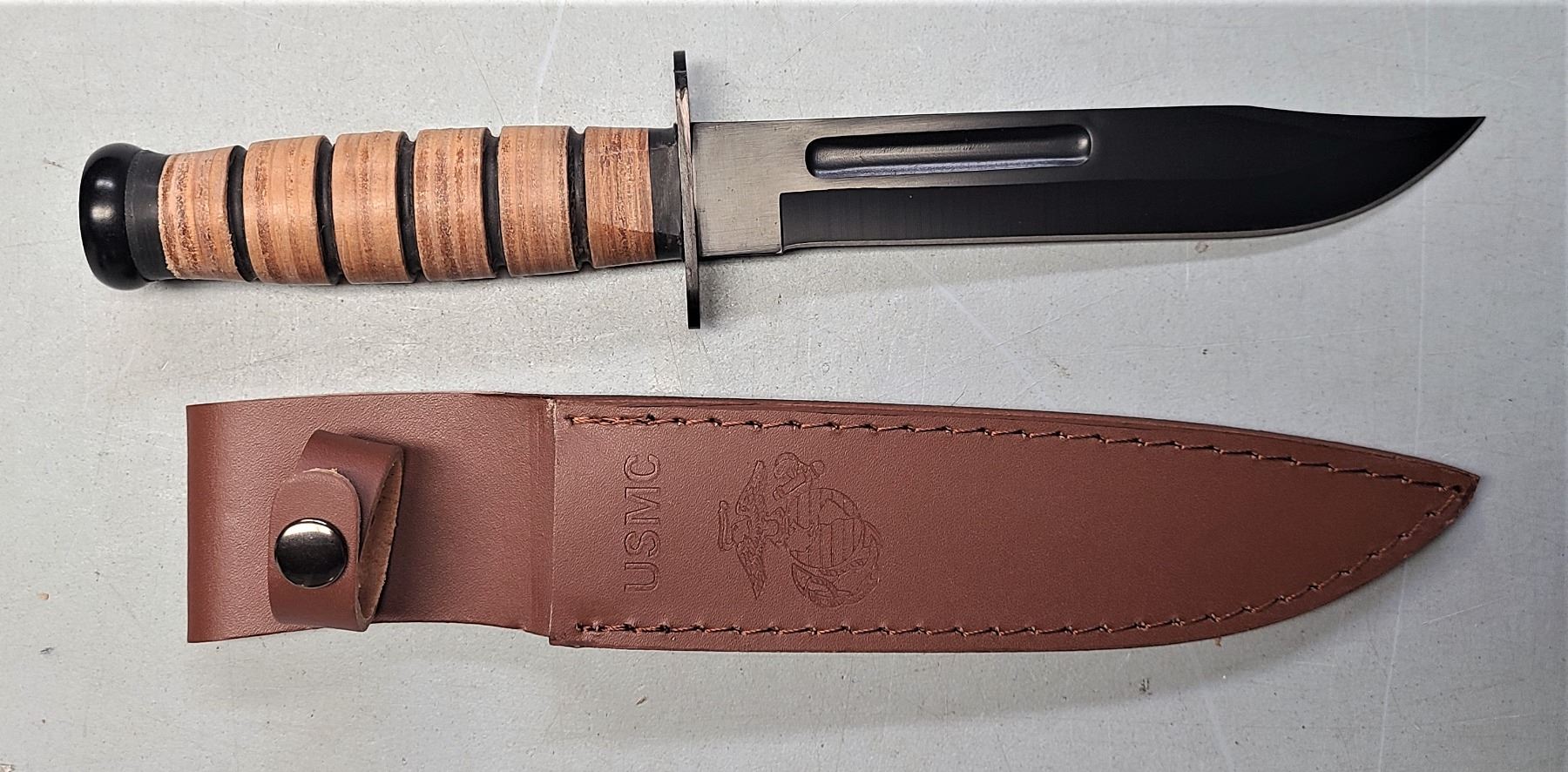 USMC Fighting Knife - Ka-Bar Copy - NEW c/w Leather Sheath