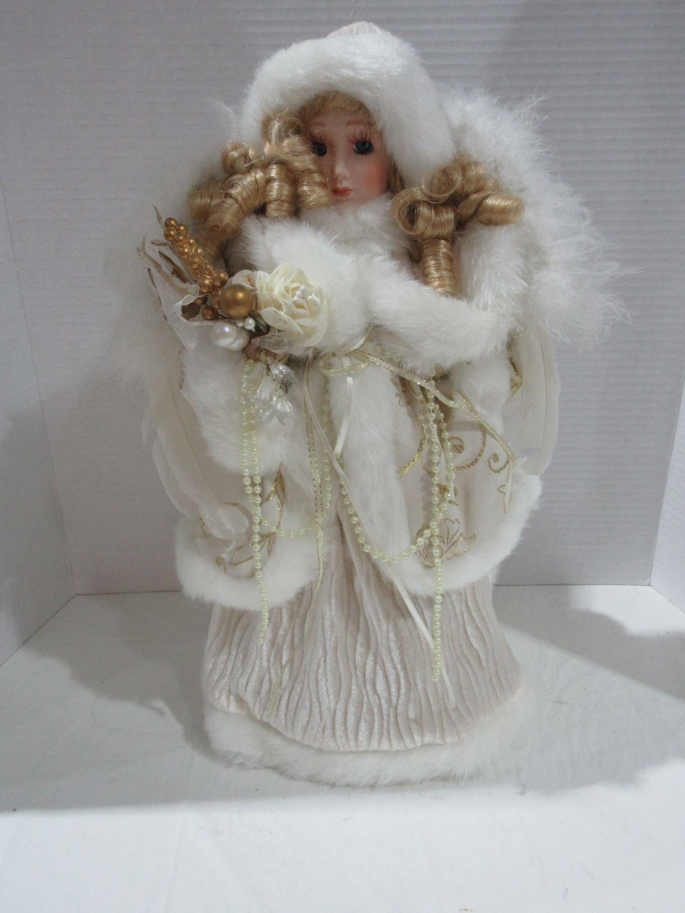 ESTATE: PORCELAIN ANGEL TREE TOPPER