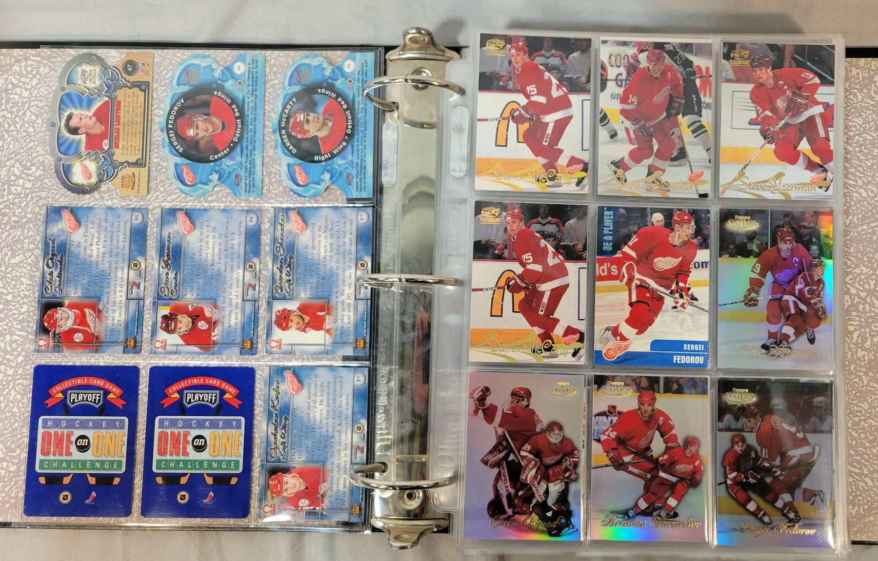 Red Wing Fan Card Binder